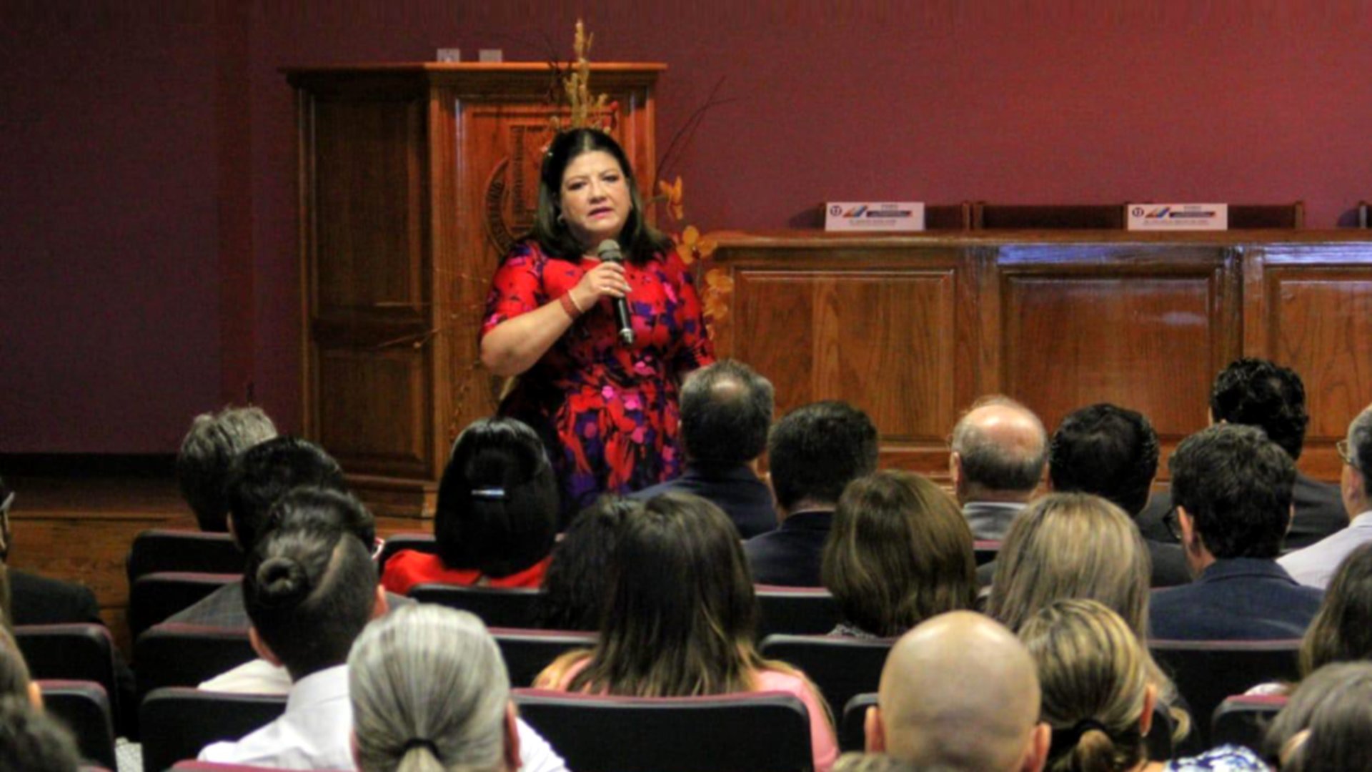 La Universidad es el ente donde se crea y se piensa a la sociedad: Dra ...