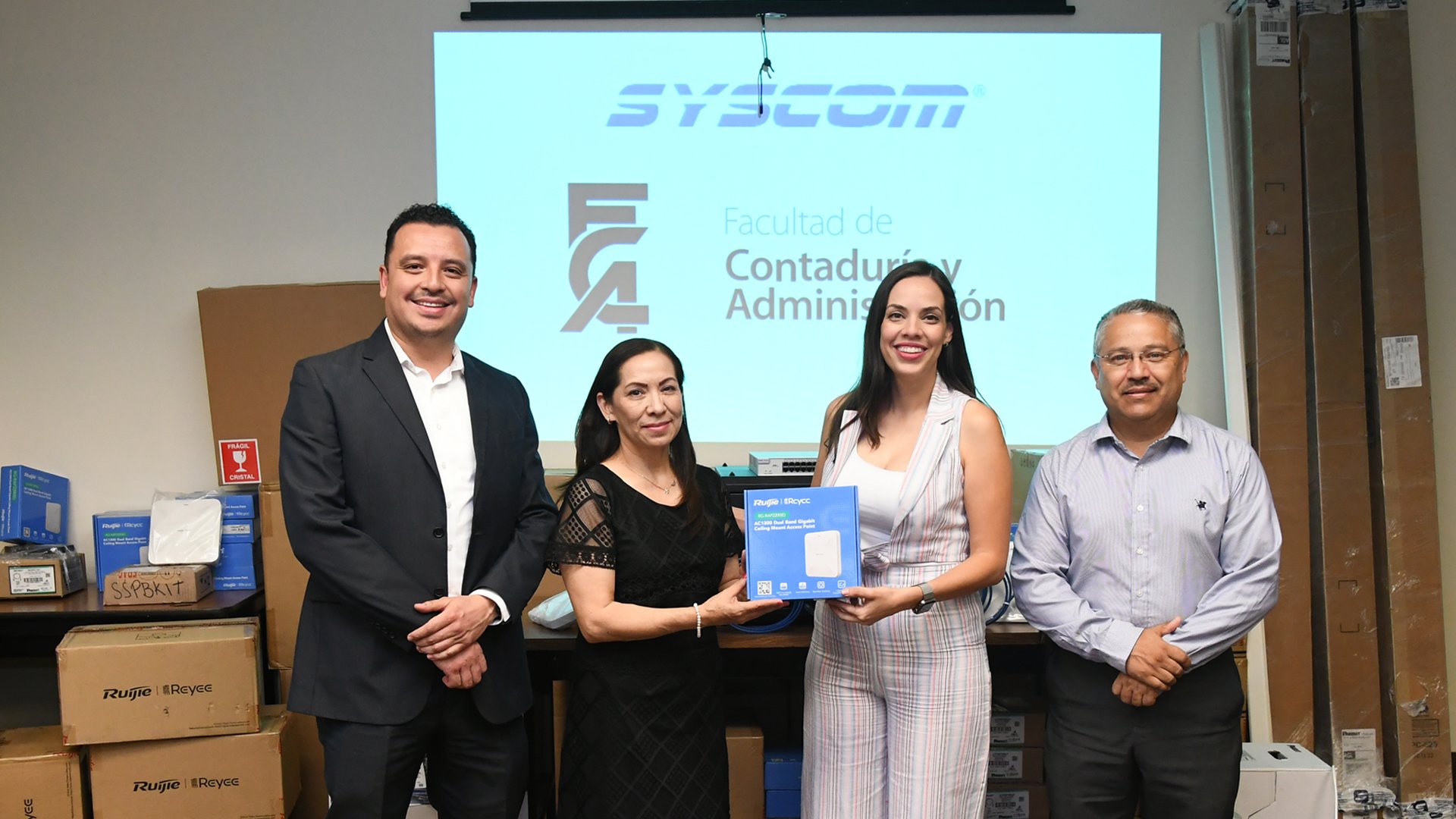 La Facultad de Contaduría y Administración recibe donativo de SYSCOM para mejorar su servicio de ...